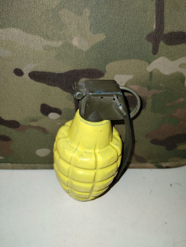 REPLICA EARLY WW2 4 PIECE YELLOW PINEAPPLE GRENADE – Crazy Jim's